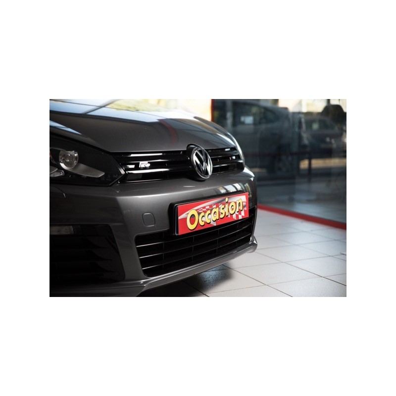 Cache plaque : Personnalisez vos véhicules avec votre marque ou logo